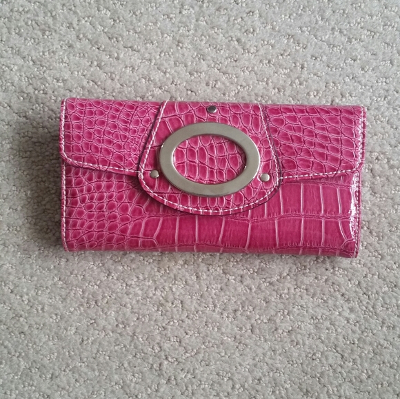 Hot Pink Wallet With Bowl | semashow.com